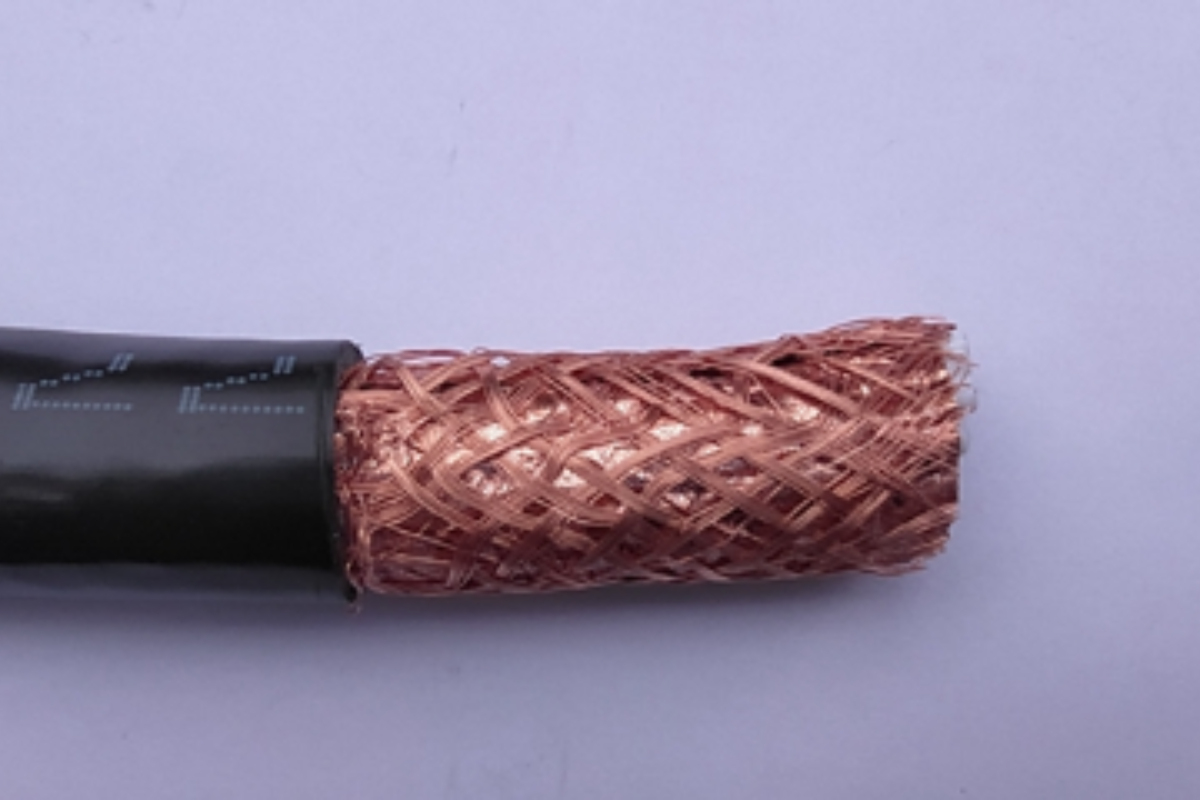 Quelle est la Fonction Principale du Câble Blindé Tressé